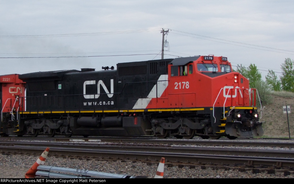 CN 2178